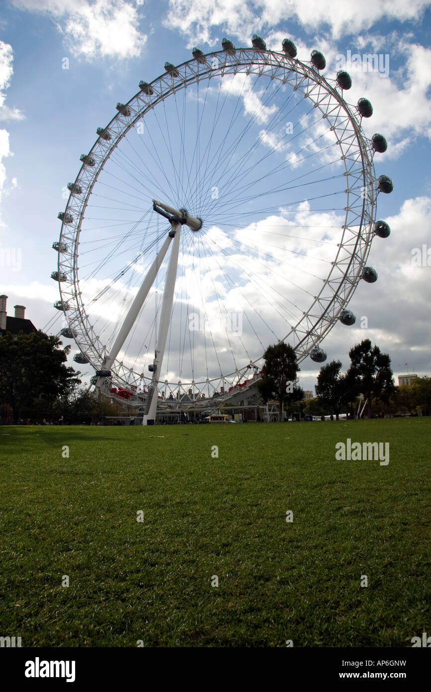 London eye spoke hi-res stock photography and images - Alamy
