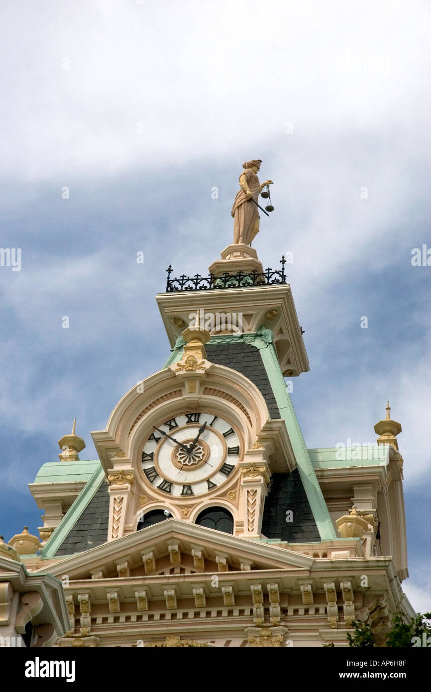 Statue on county courthouse in hi-res stock photography and images - Alamy
