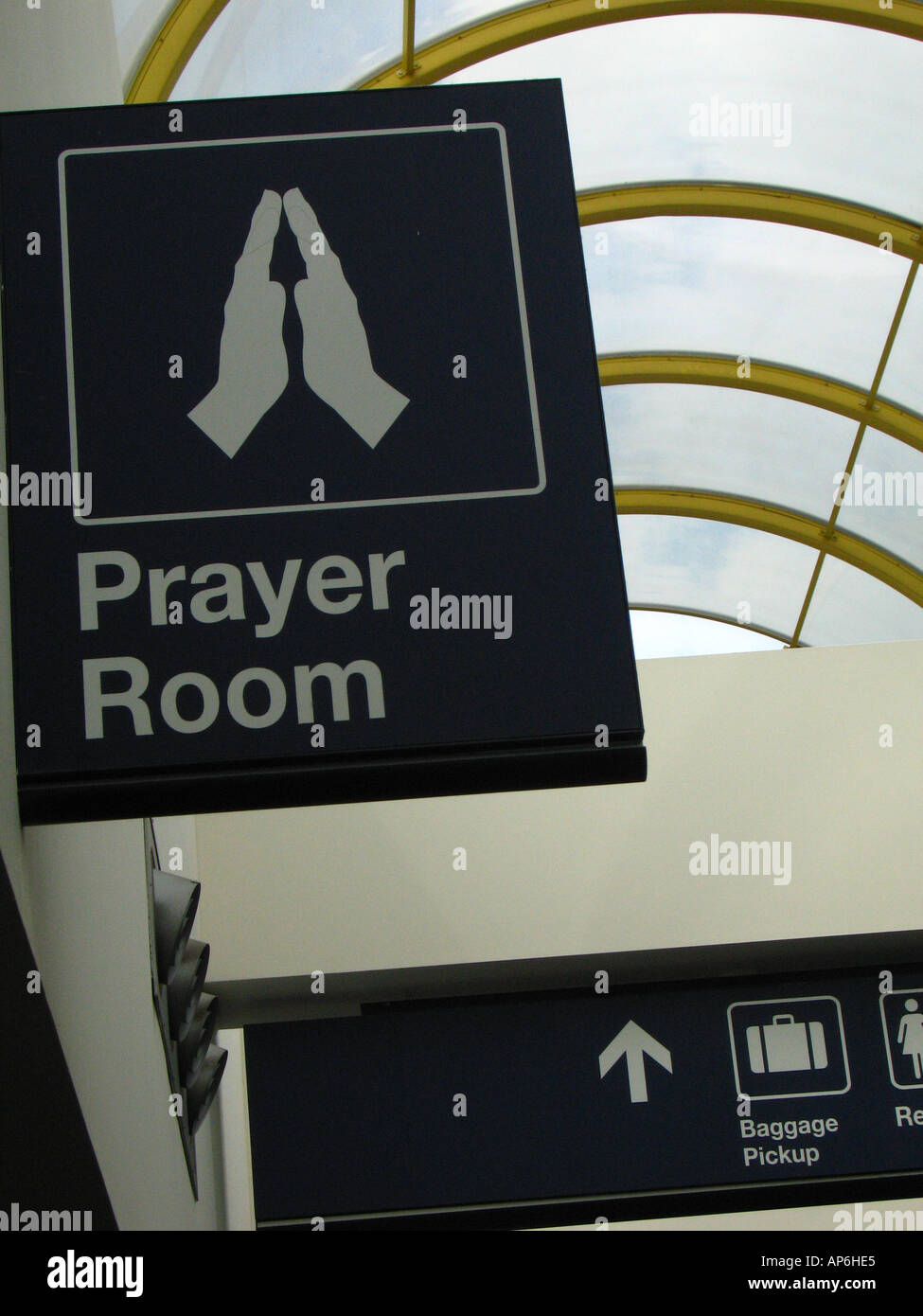 Prayer room sign hi-res stock photography and images - Alamy