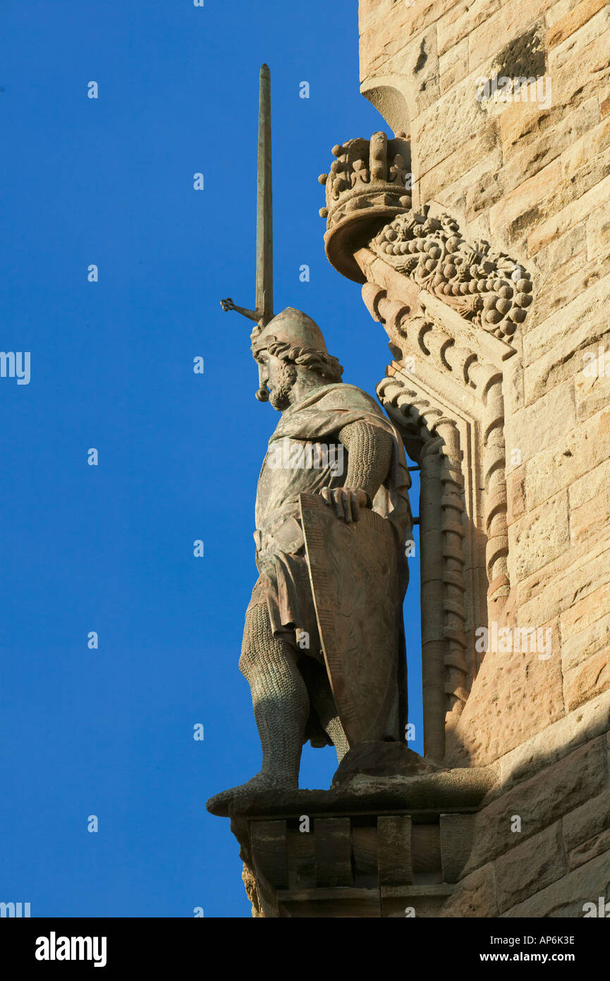 The National Wallace Monument, Stirling, Scotland. Statue of Sir ...