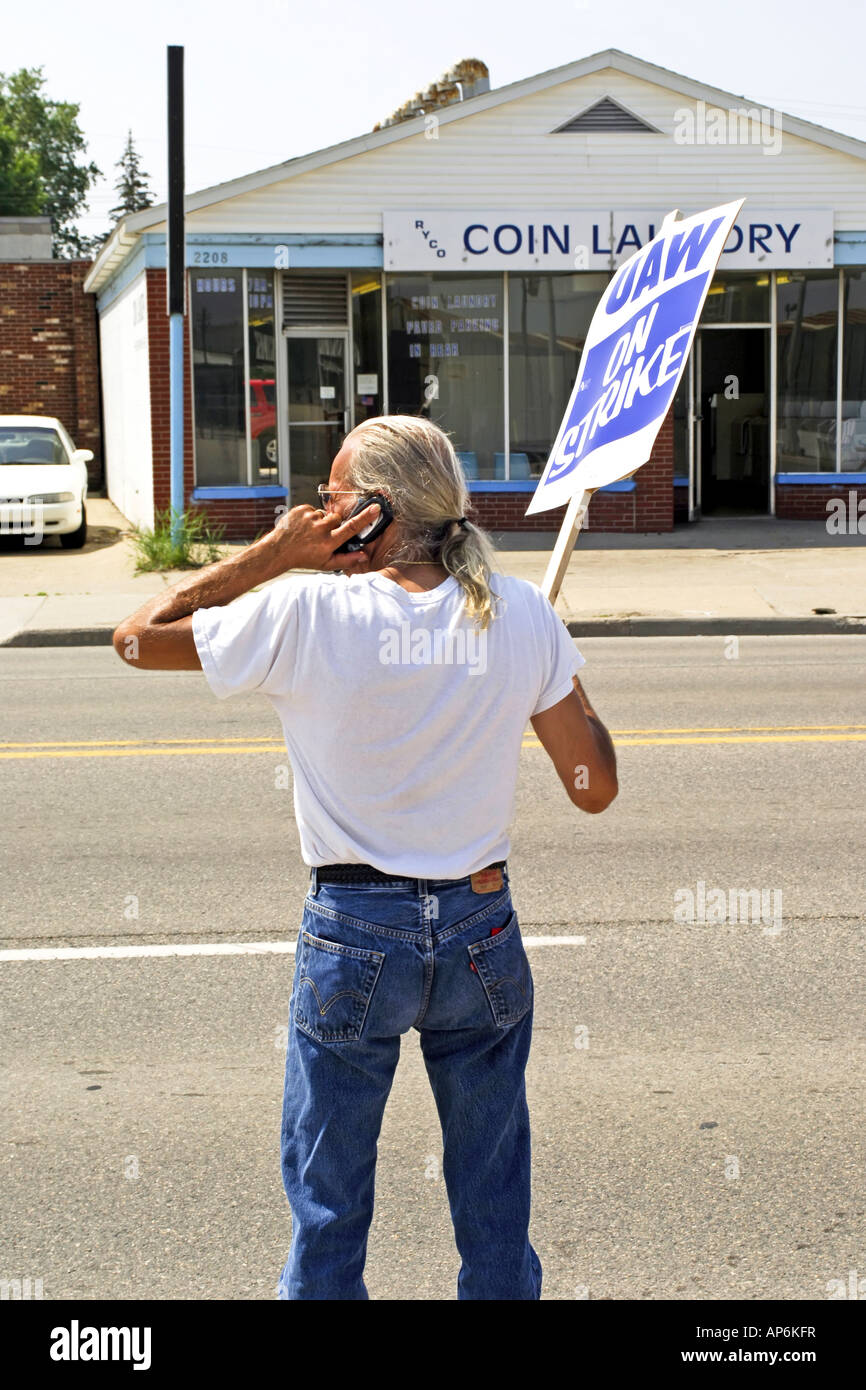 United Auto Workers on strike over pay cuts at a factory in Michigan MI ...