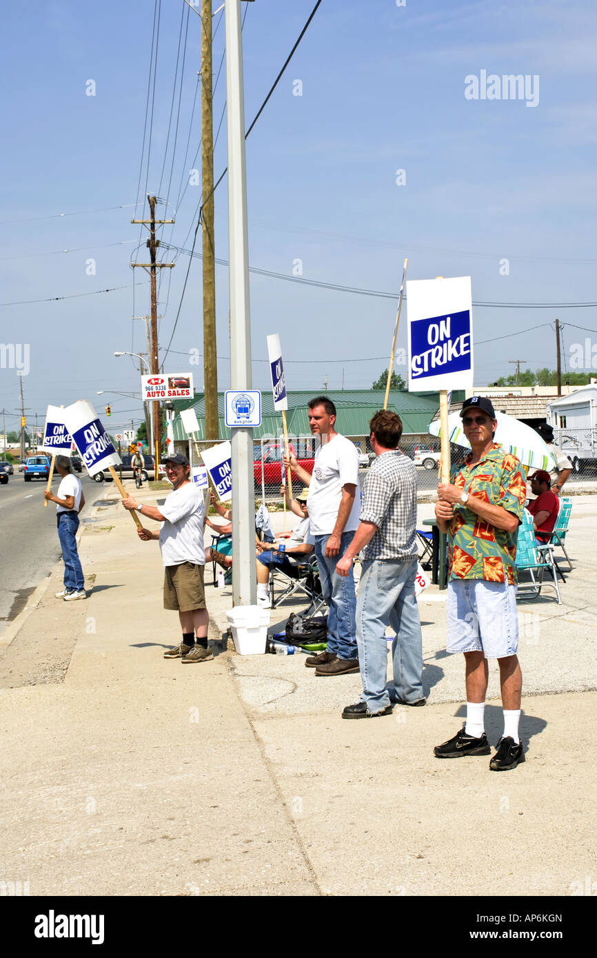 United Auto Workers on strike over pay cuts at a factory in Michigan MI ...