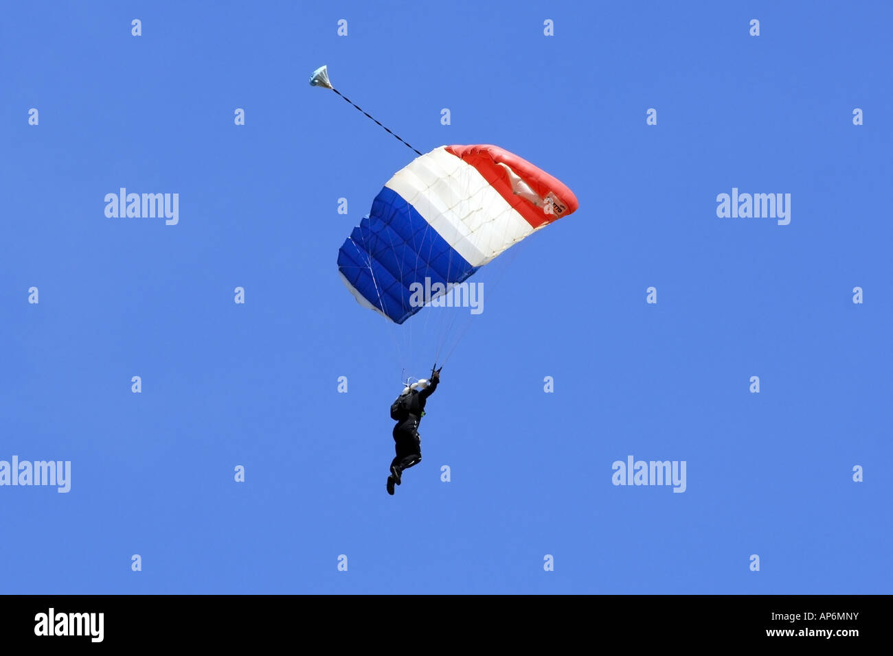 Rectangular parachute hi-res stock photography and images - Alamy