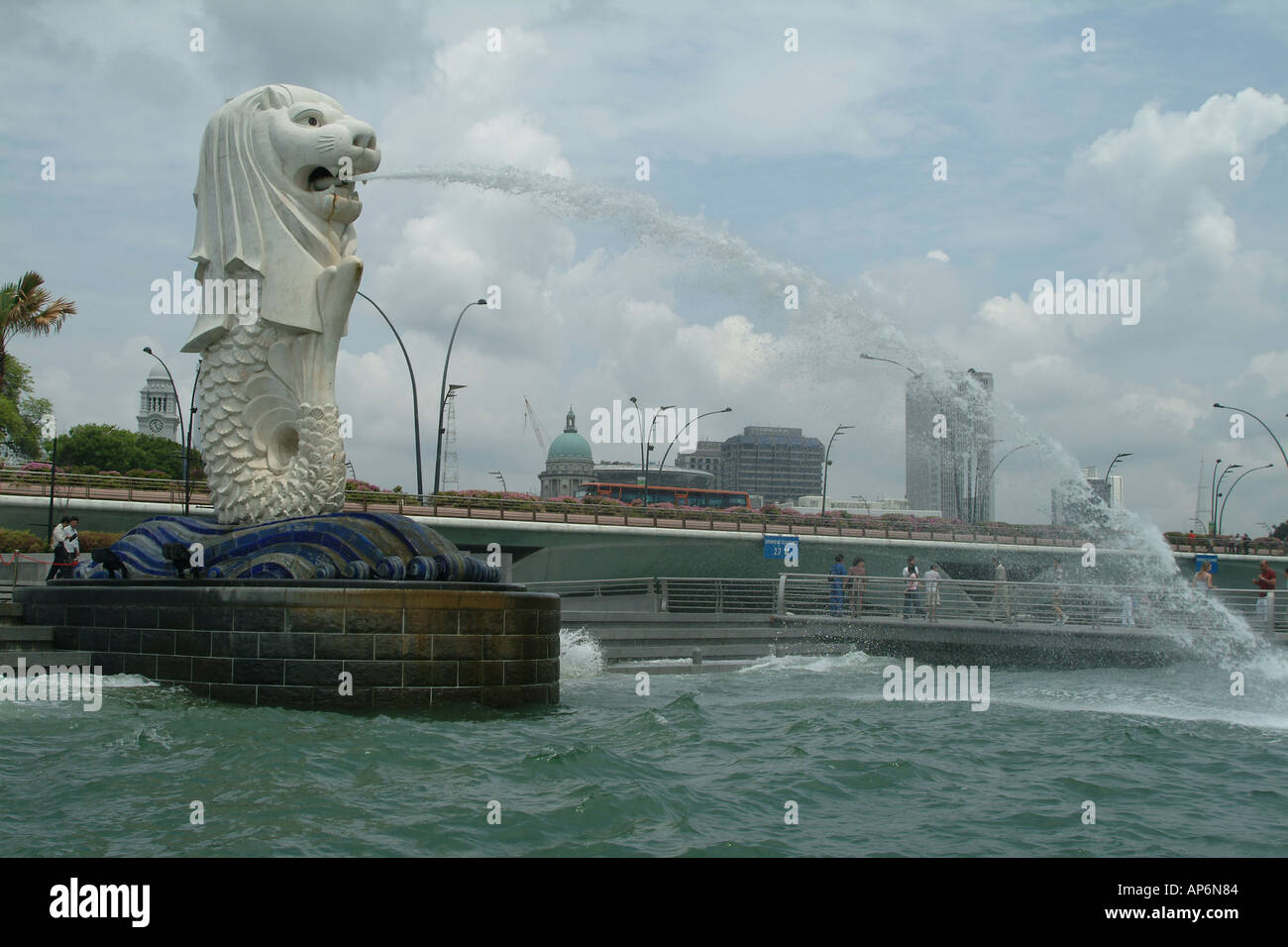Singapore City The Merlion half fish half lion statue downtown Stock ...
