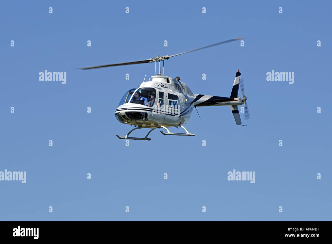 Bell 206b jetranger ii hi-res stock photography and images - Alamy