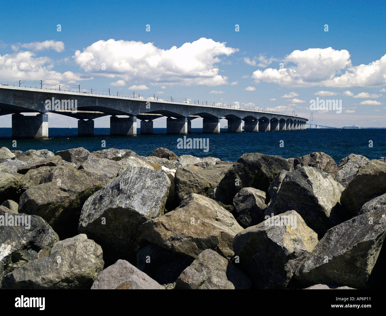 Store belt bridge hi-res stock photography and images - Alamy