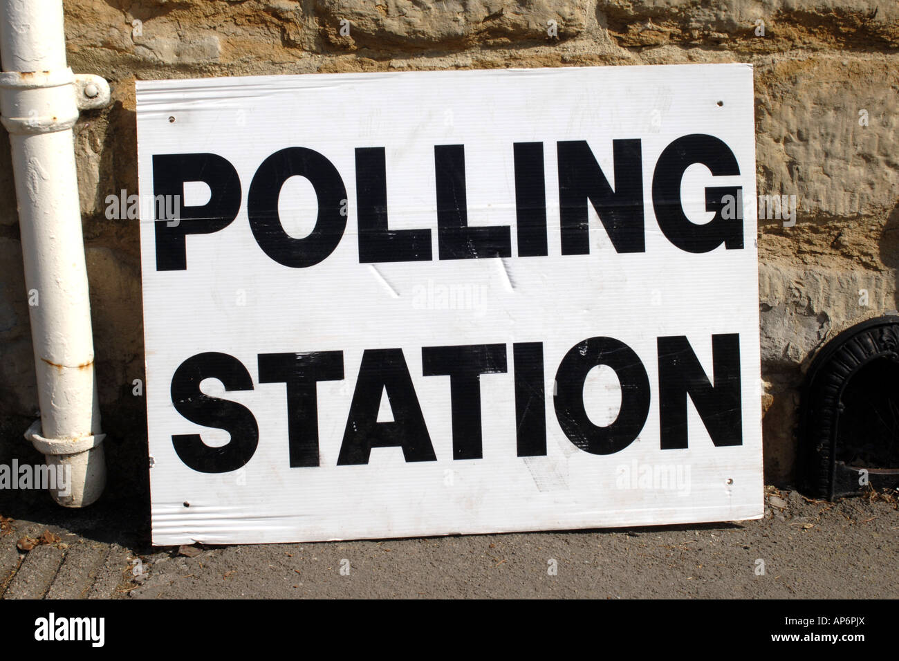 Polling Station Sign at Election time Stock Photo - Alamy