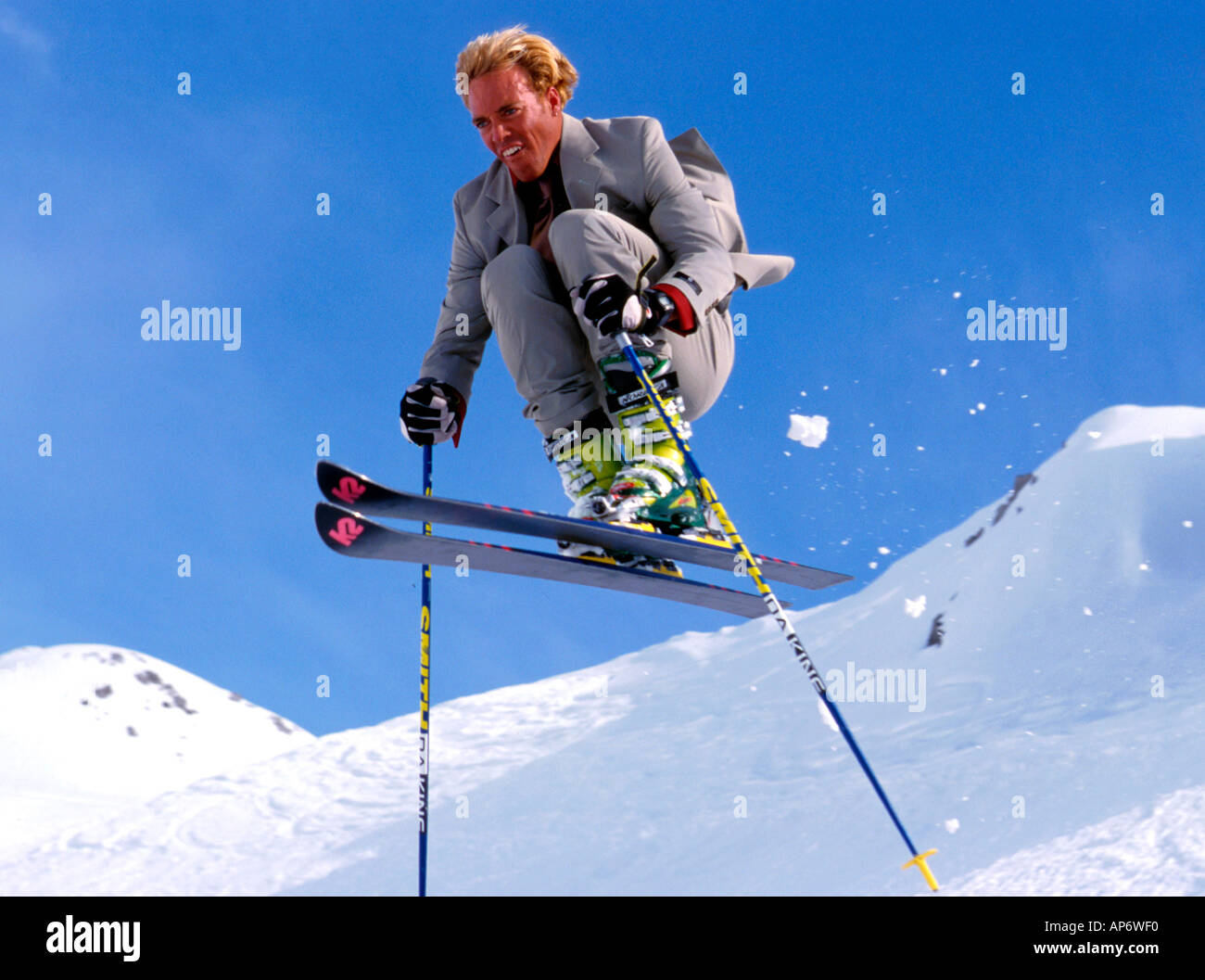 EXTREME SUITS SKIING ACTION PHOTO NEALE HAYNES BUZZ PICTURES REF 00611 ...