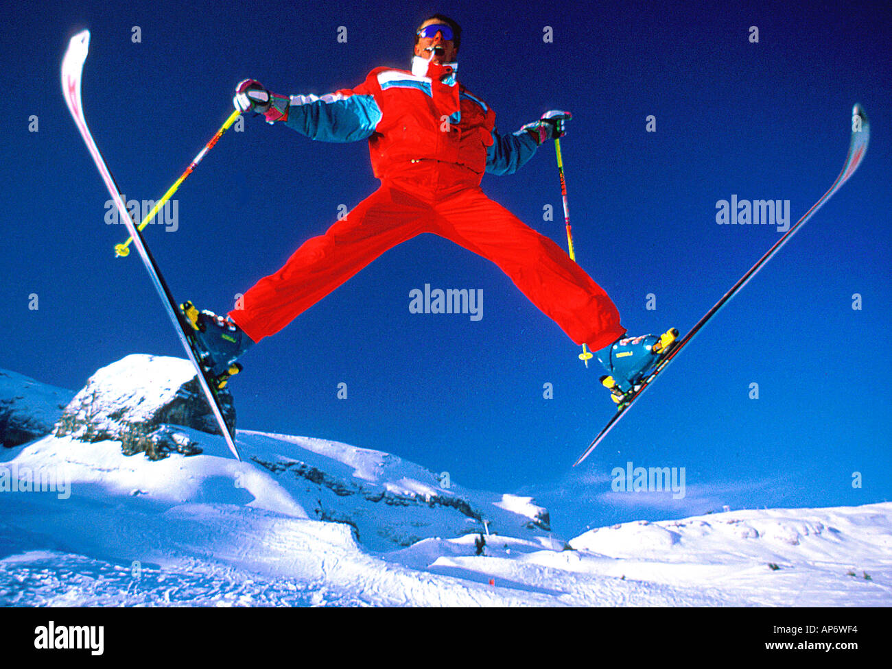 Skiing generic hi-res stock photography and images - Alamy