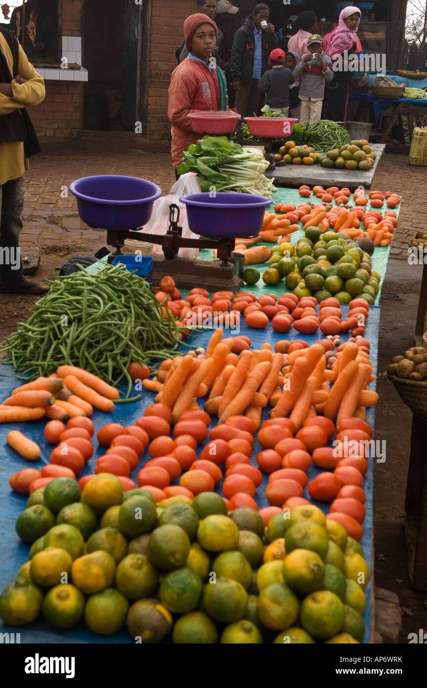 Food shop antananarivo madagascar hi-res stock photography and images ...