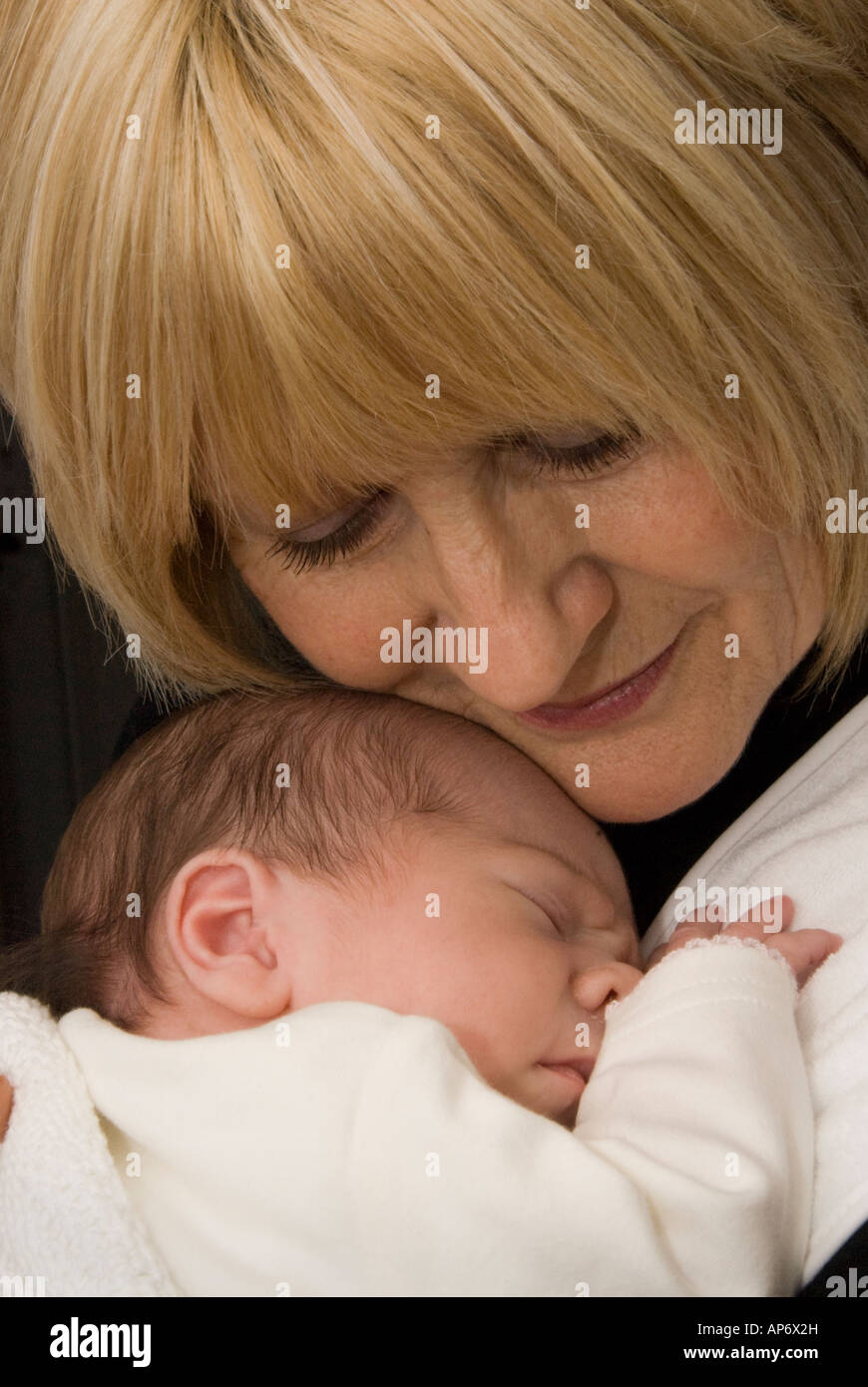 Glamorous granny hi-res stock photography and images - Alamy