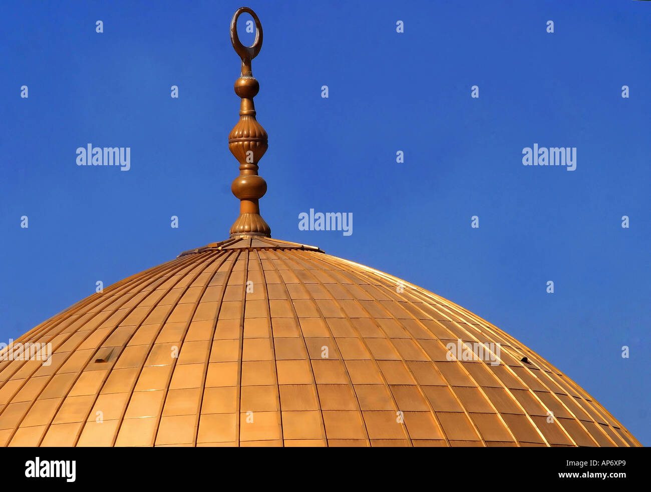 The Golden Dome of the Rock on Temple Mount Jerusalem Israel Stock ...