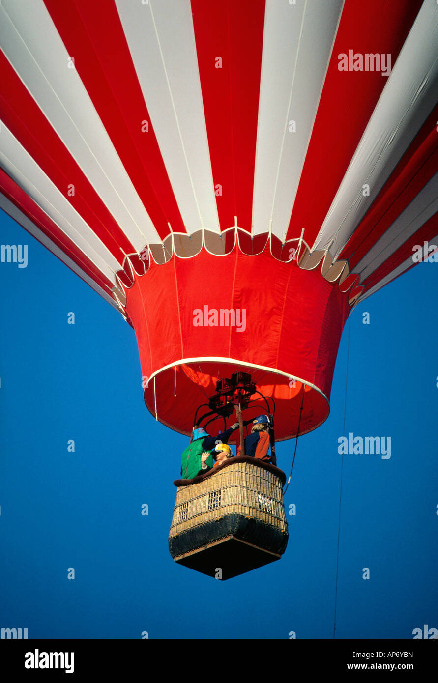 Hot air balloon attraction hi-res stock photography and images - Alamy