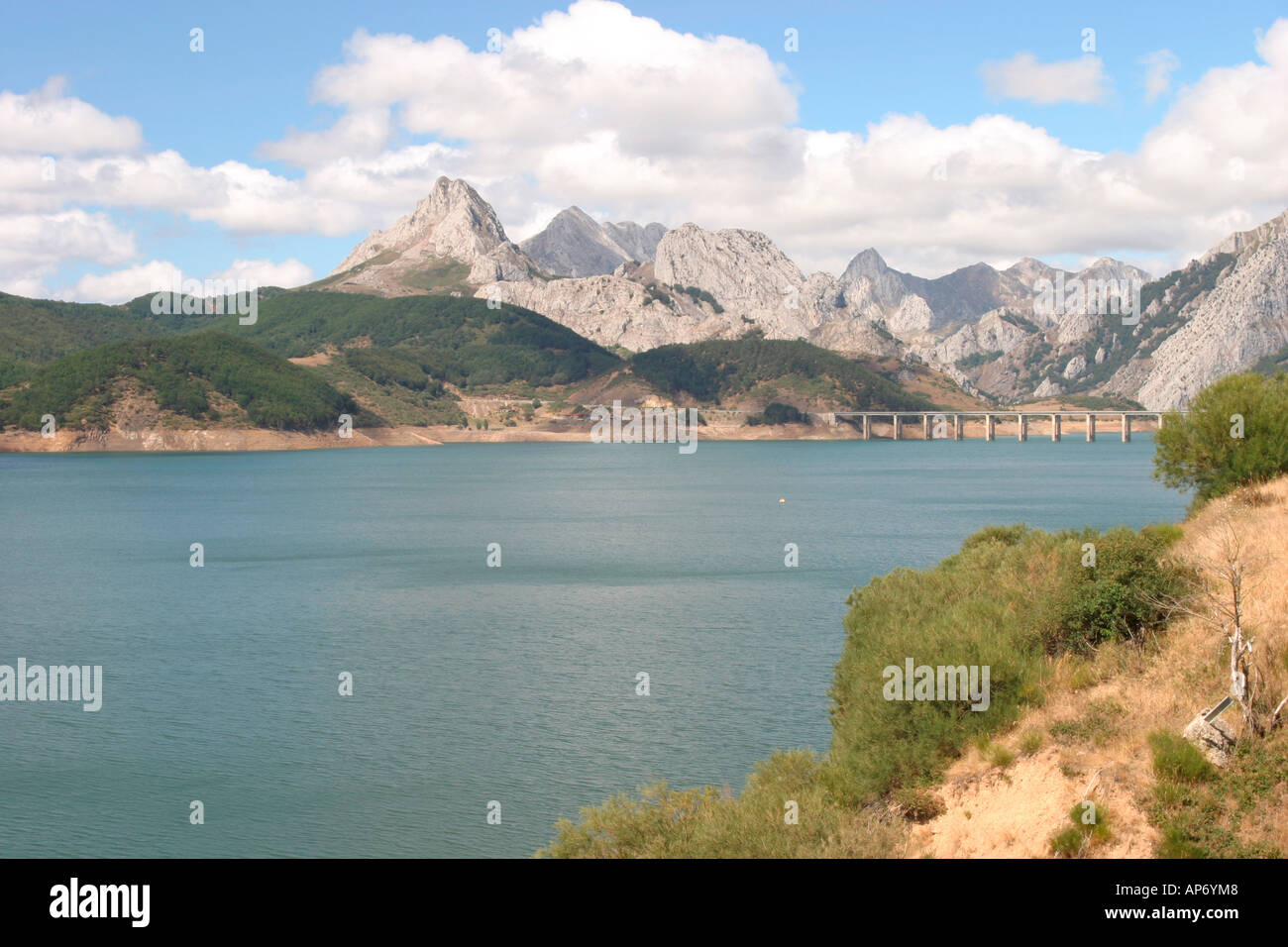 Riaño, dammed river Esla, forming lake in Cantabrian mountains Stock ...