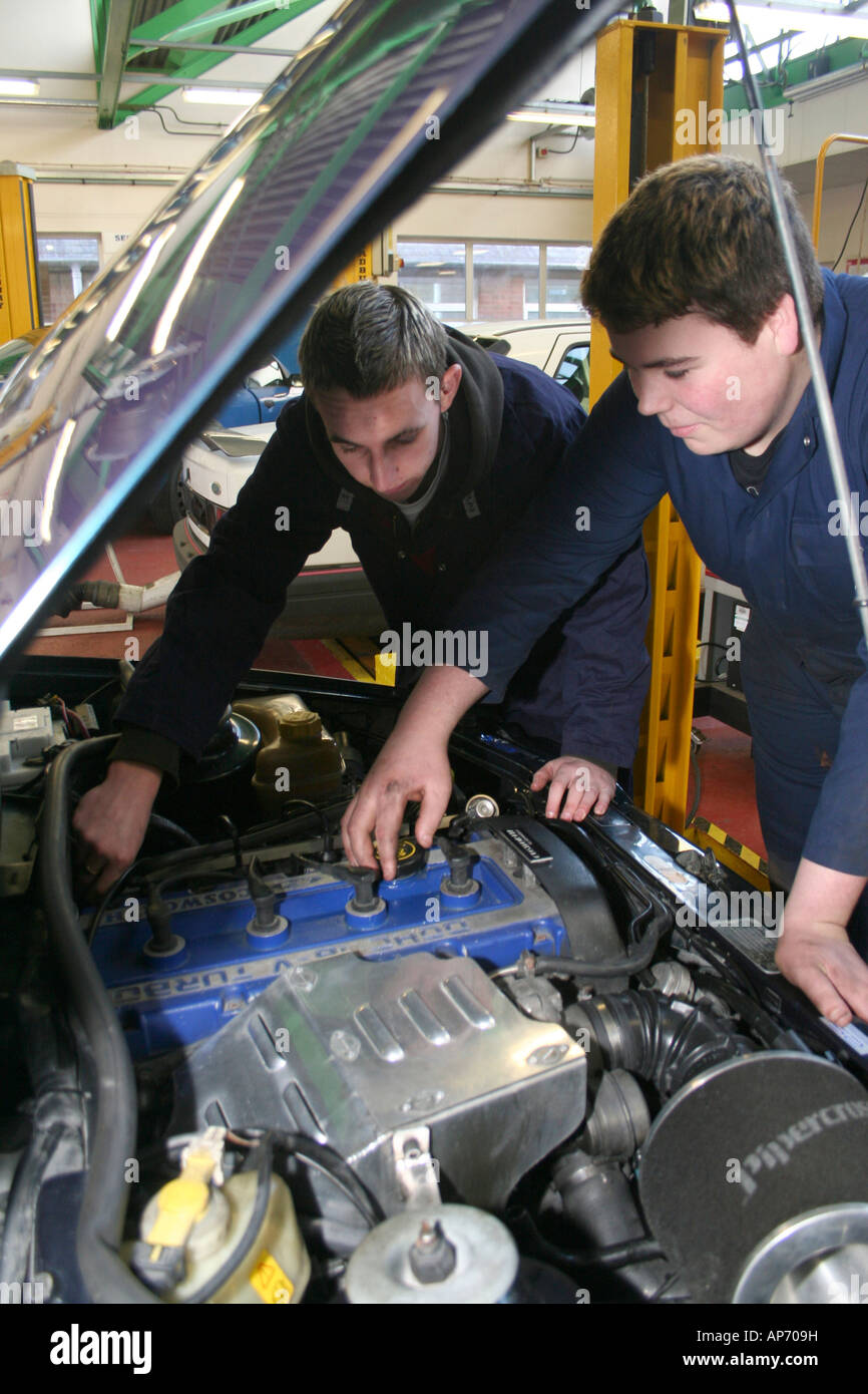 Car mechanics training hi-res stock photography and images - Alamy