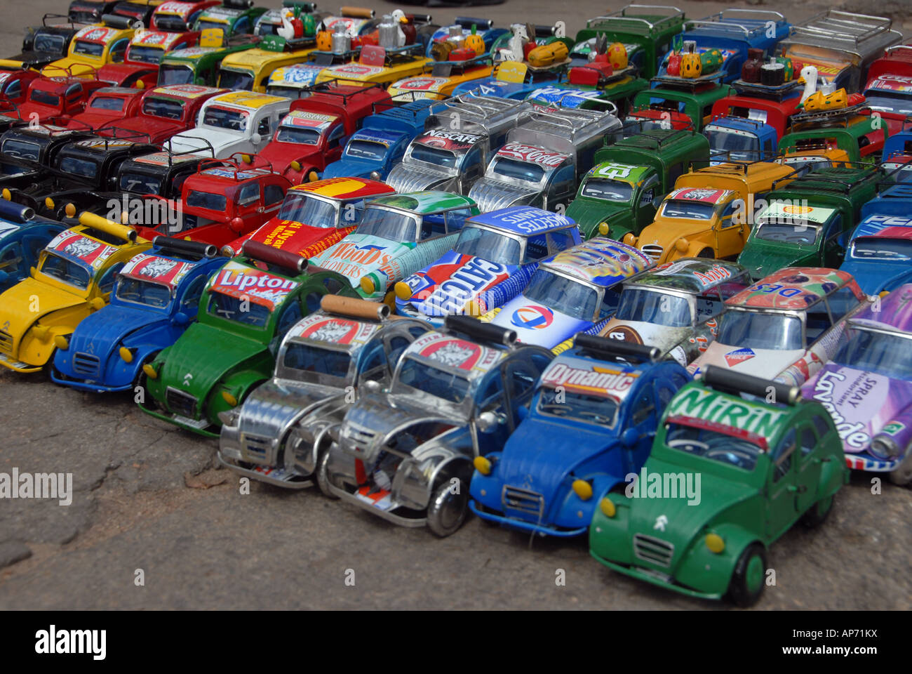 tin 2cv's for sale in Madagascar Stock Photo - Alamy