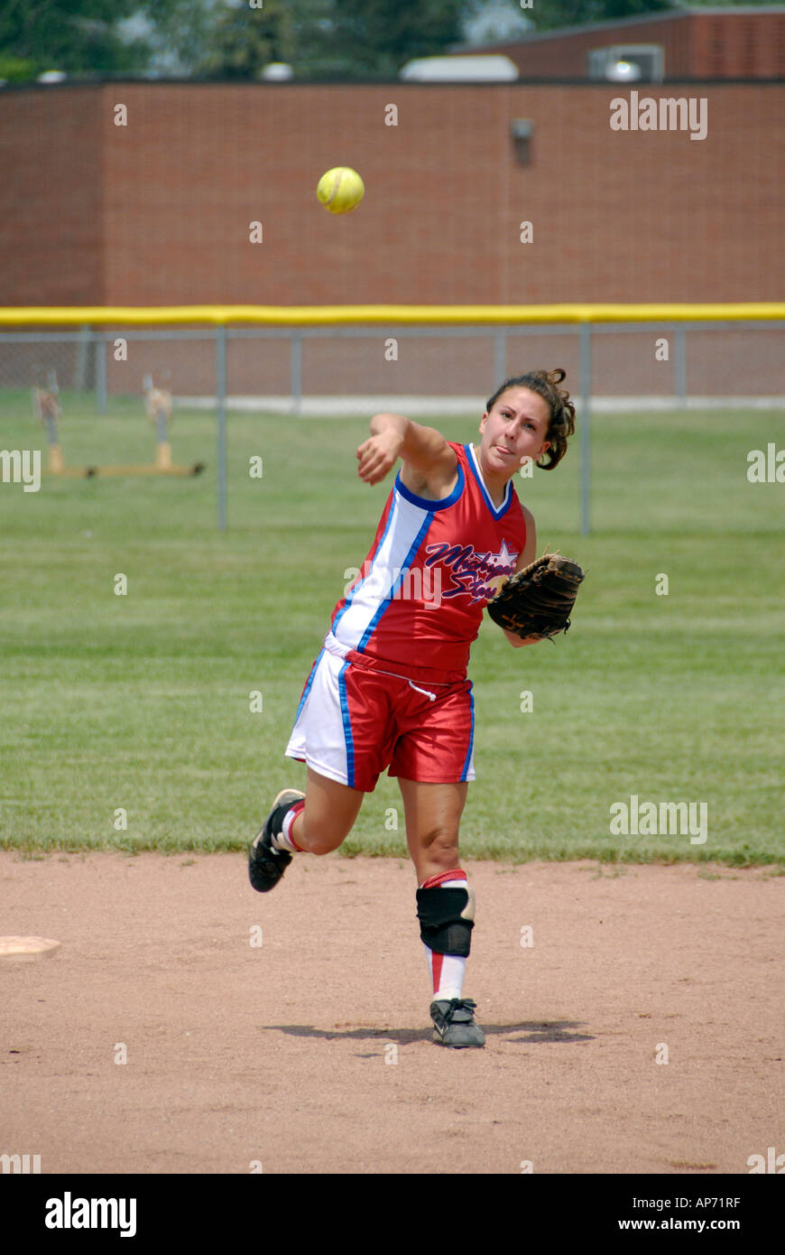 Baseball throw hi-res stock photography and images - Alamy
