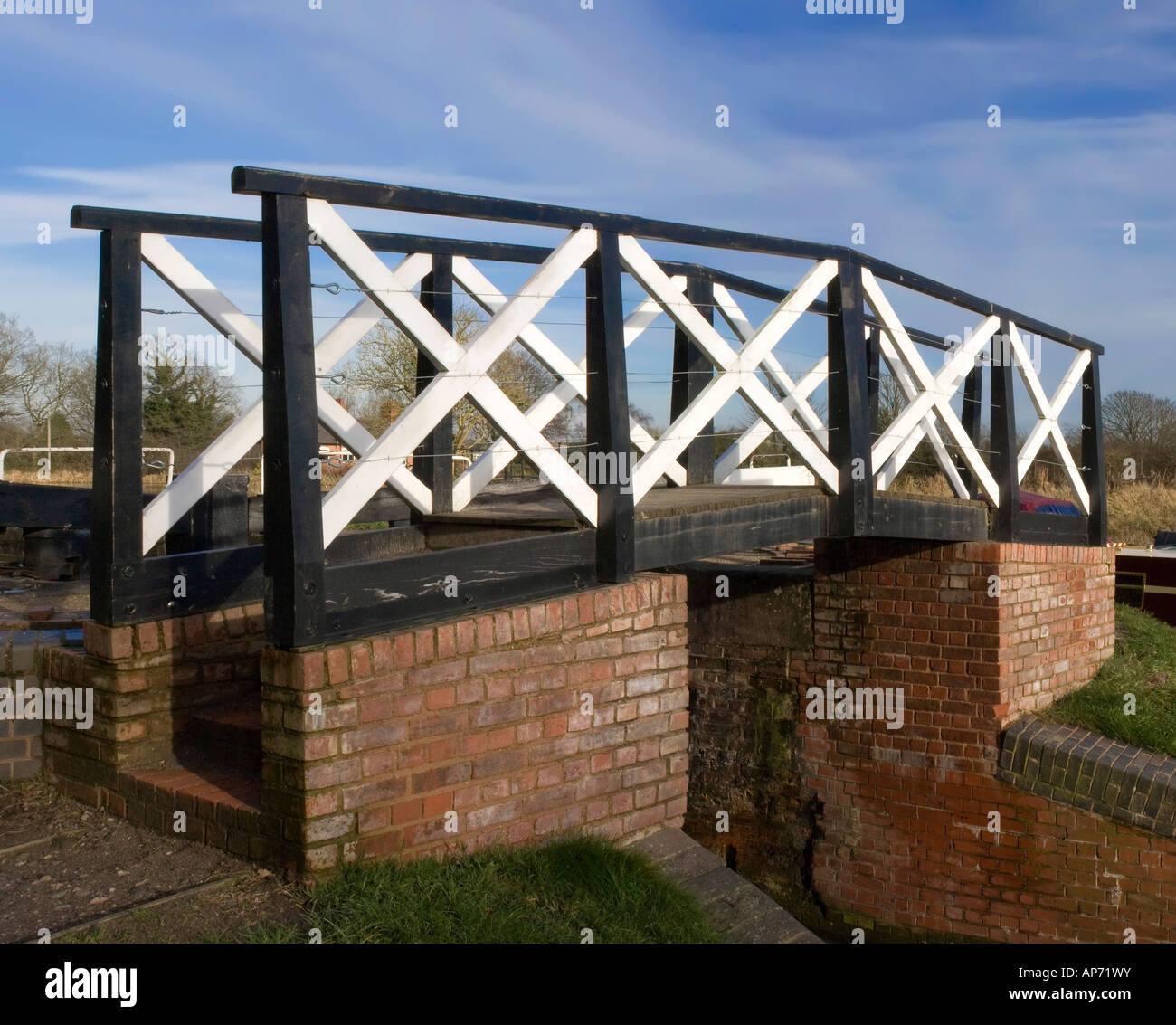 Junction bridge over the canal hi-res stock photography and images - Alamy