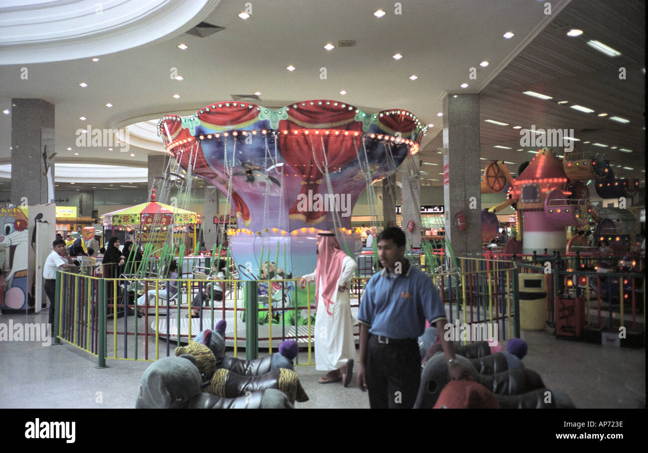 Arabian families in amusement center in a shopping mall in Jeddah Stock ...