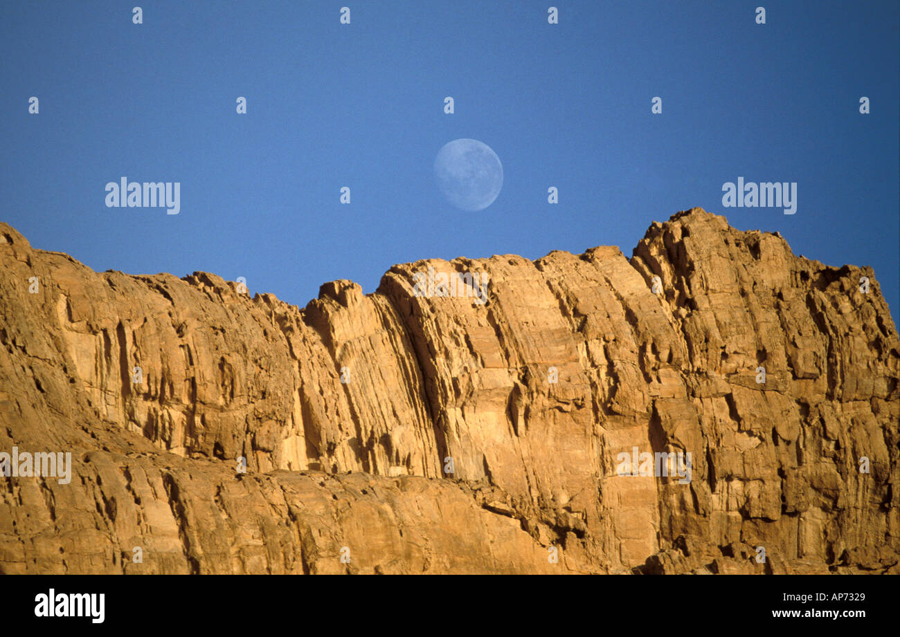 Tuwaiq escarpment saudi arabia hi-res stock photography and images - Alamy