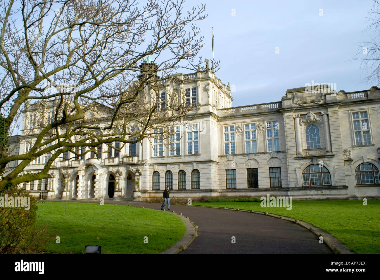Cardiff university graduation hi-res stock photography and images - Alamy