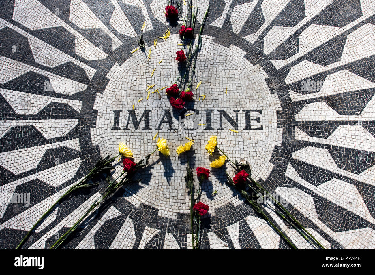 Imagine memorial, Strawberry Fields, New York City Stock Photo - Alamy