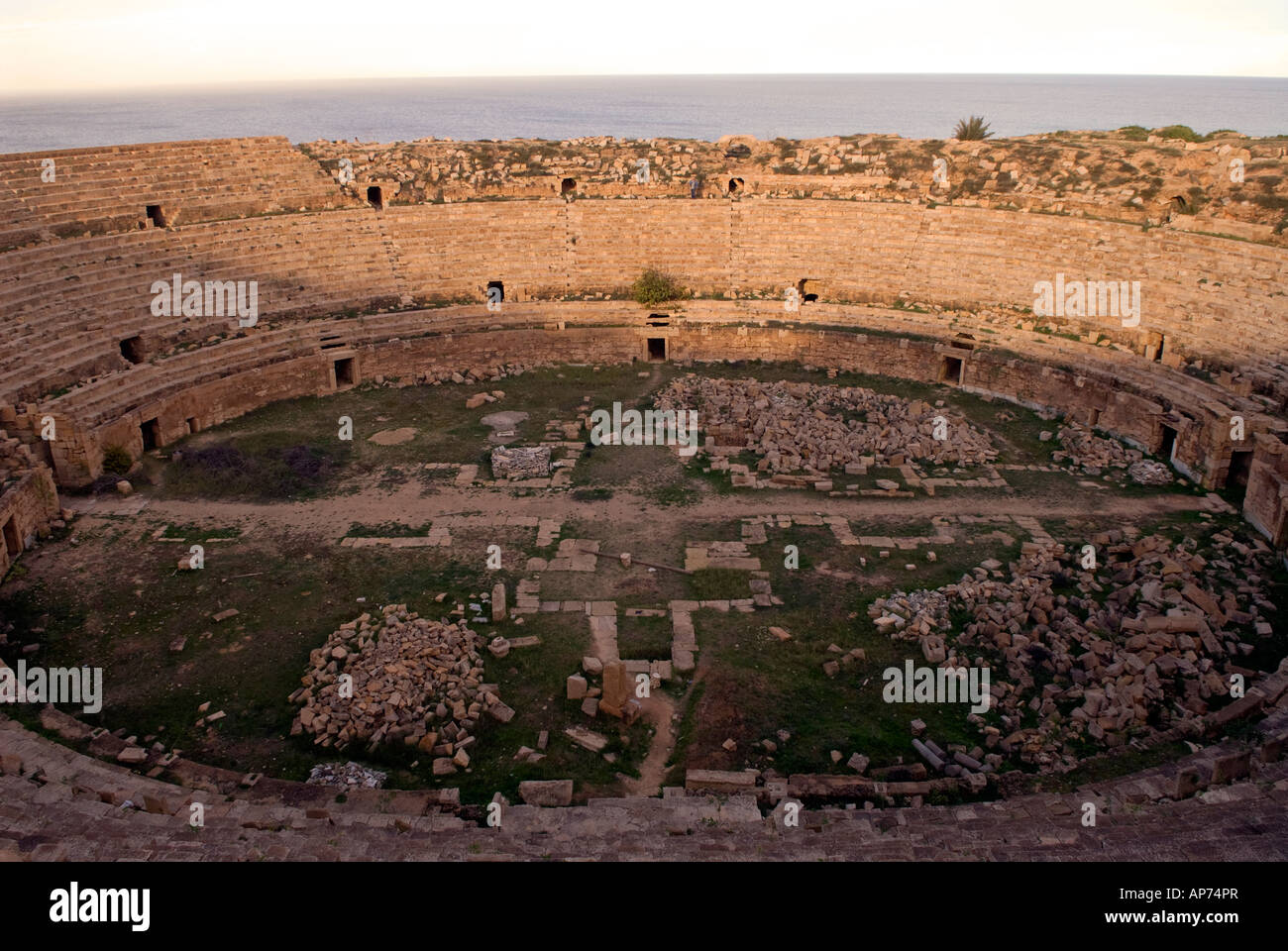 Roman ampitheatre hi-res stock photography and images - Alamy