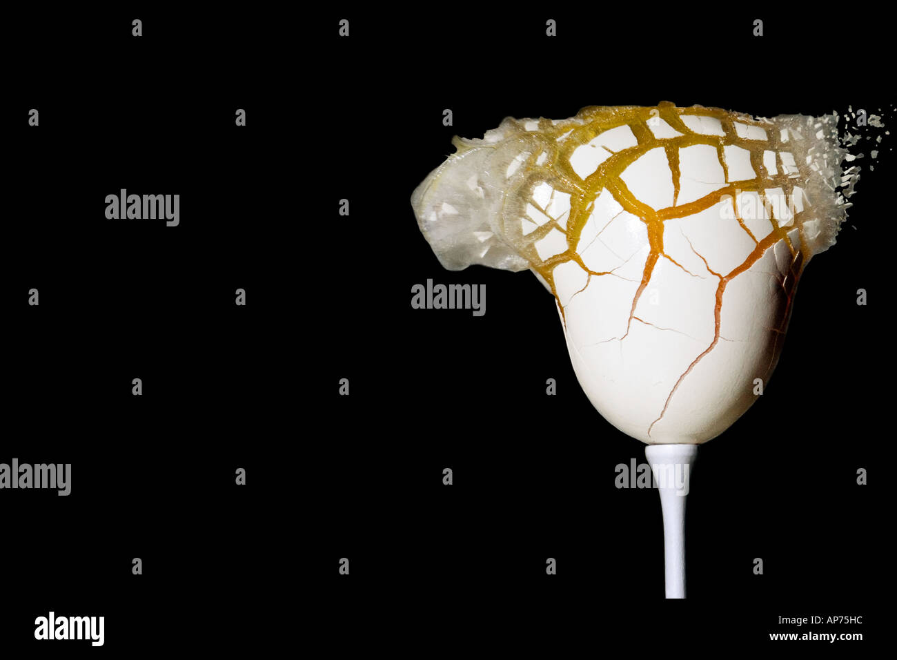 Exploding egg hi-res stock photography and images - Alamy