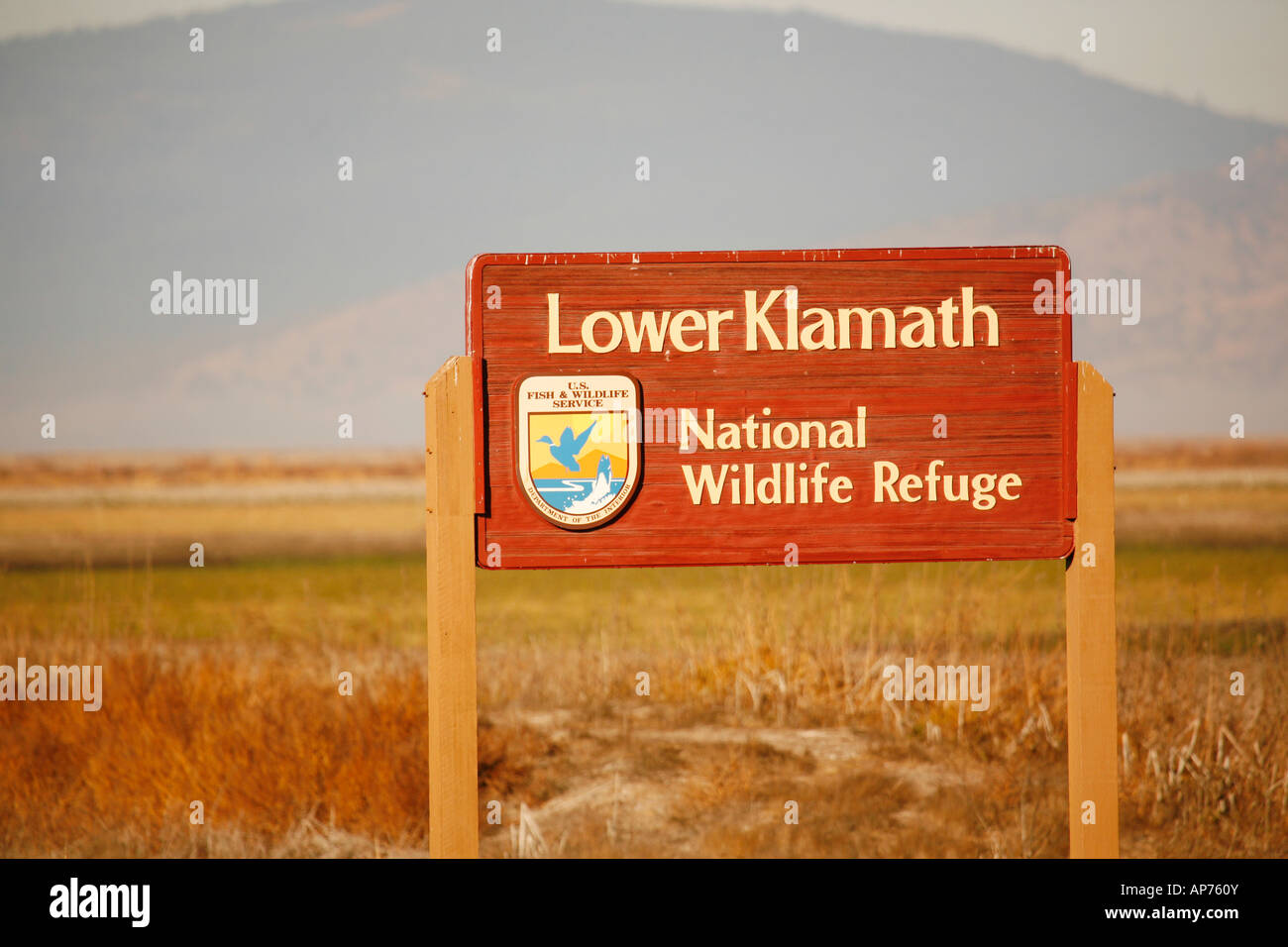 Highway sign, Lower Klamath Basin National Wildlife Refuge in autumn ...