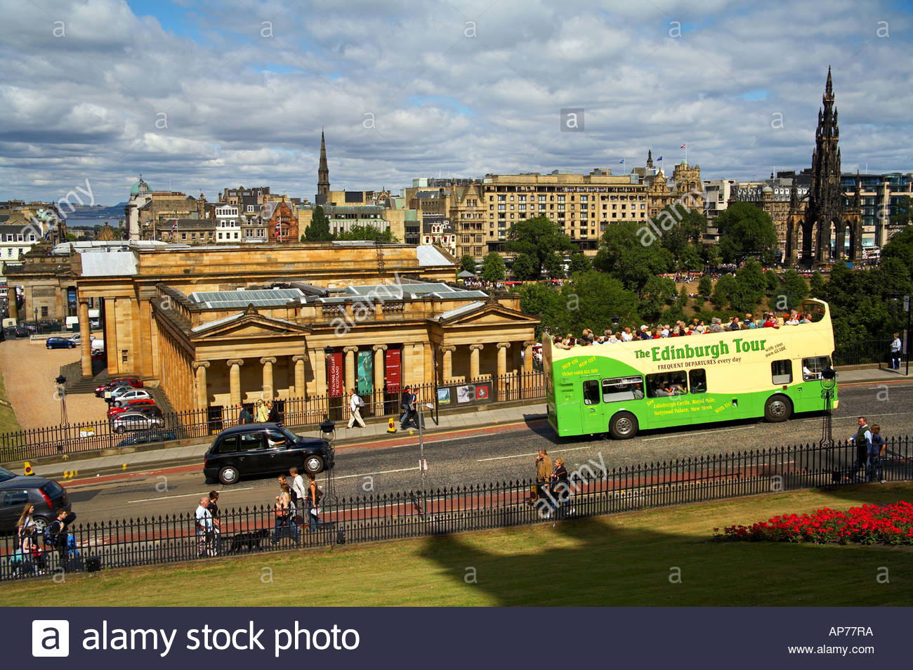 Edinburgh routemaster bus hi-res stock photography and images - Alamy