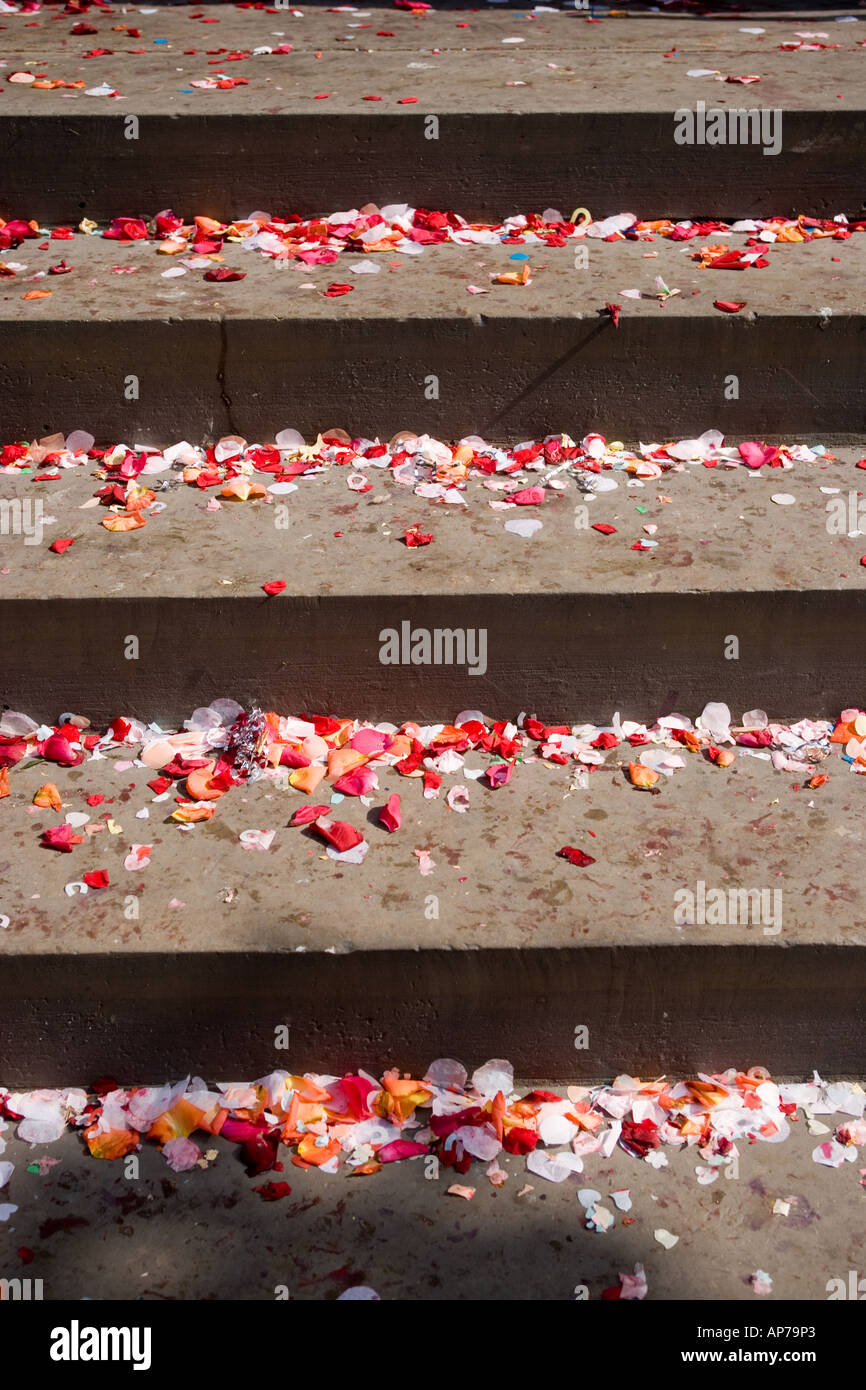 City hall confetti hi-res stock photography and images - Alamy