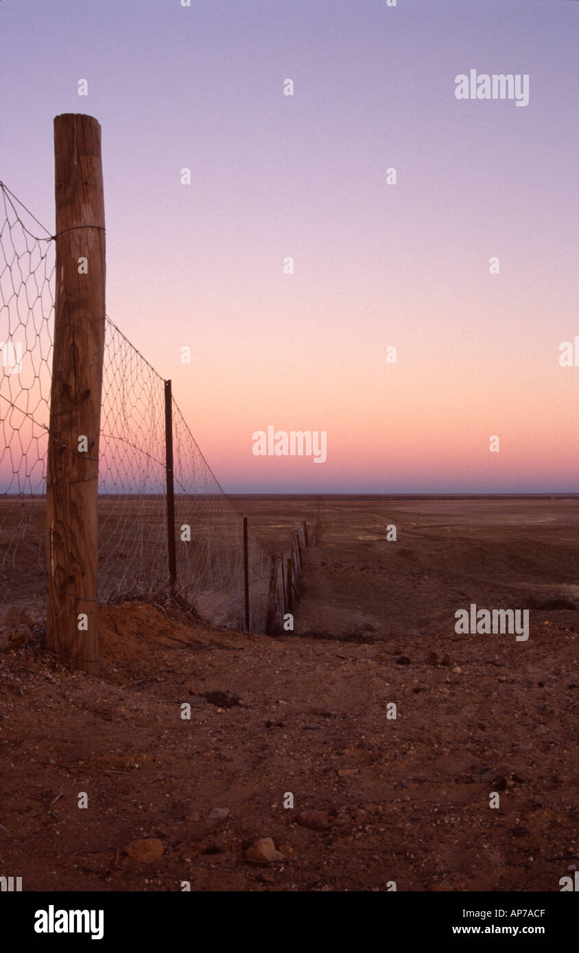 Dingo fence hi-res stock photography and images - Alamy