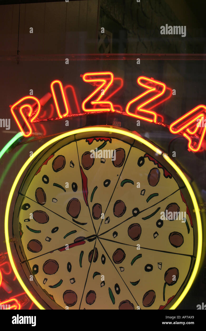 New york neon pizza sign hi-res stock photography and images - Alamy