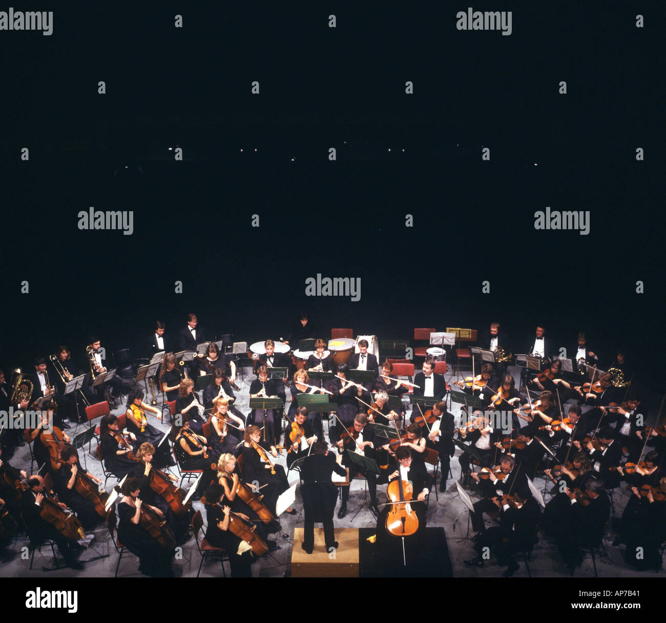 Welsh national orchestra hi-res stock photography and images - Alamy