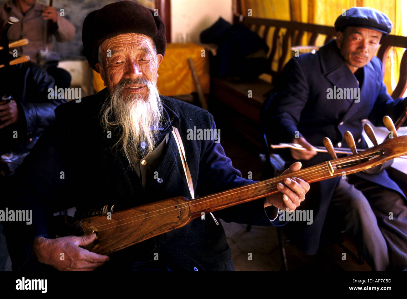 Naxi tribes hi-res stock photography and images - Alamy