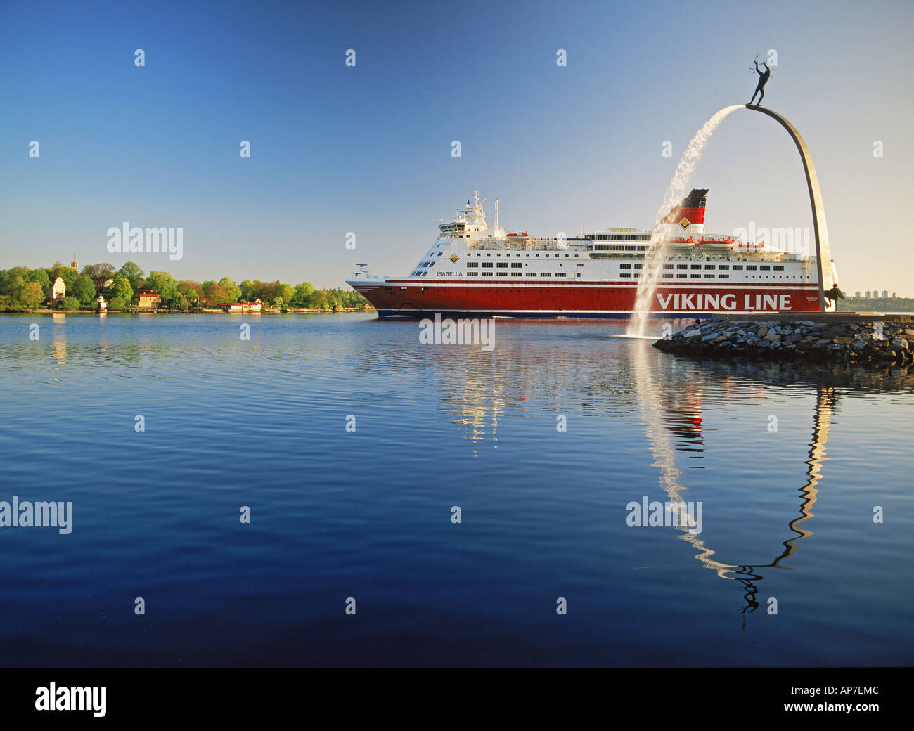 Viking Line passenger ferry returning from Finland with statue by Carl ...