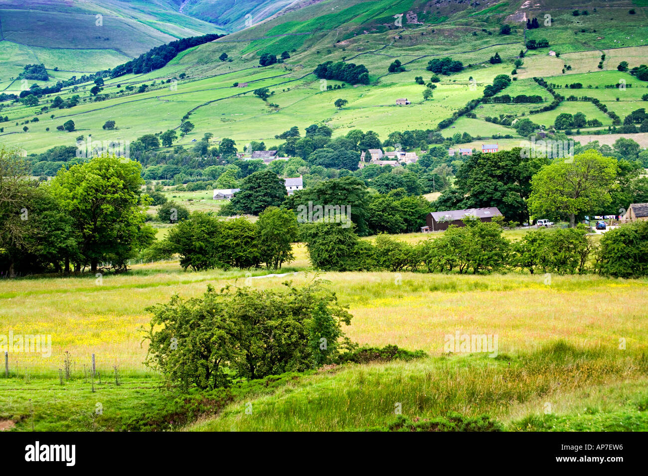 "Upper Booth" In "The Vale Of Edale" The "Kinder Scout" Mountain Behind ...