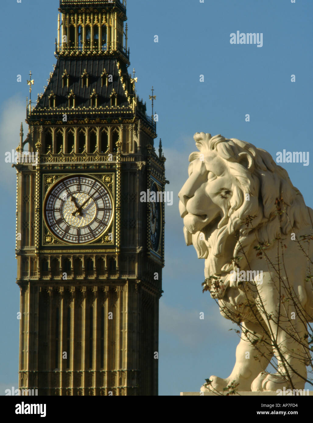 London Big Ben Lion Stock Photo - Alamy
