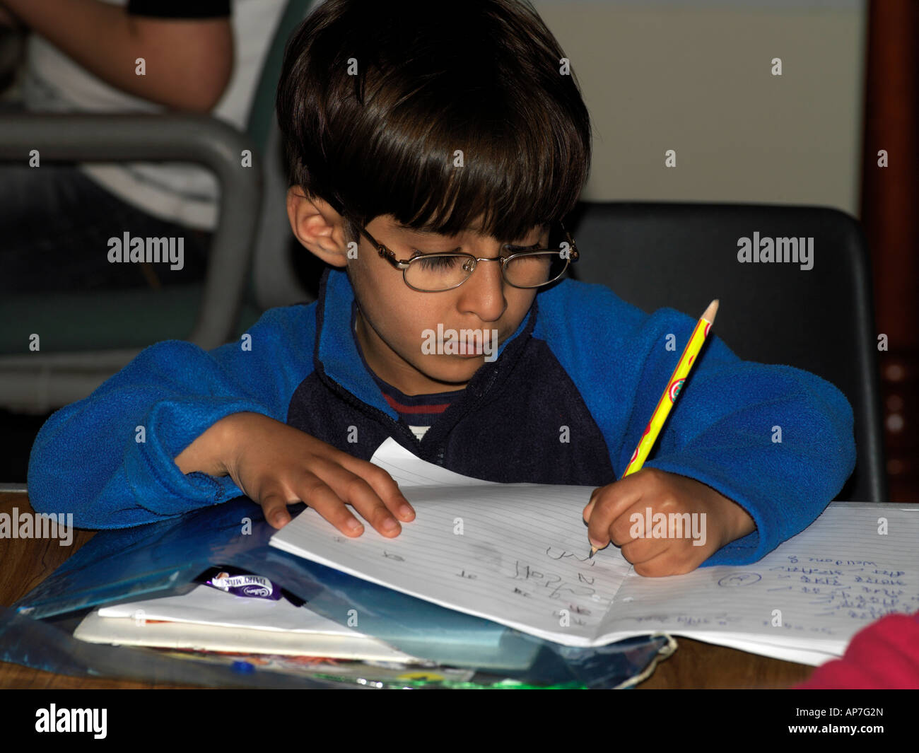 Child learning hindi hi-res stock photography and images - Alamy