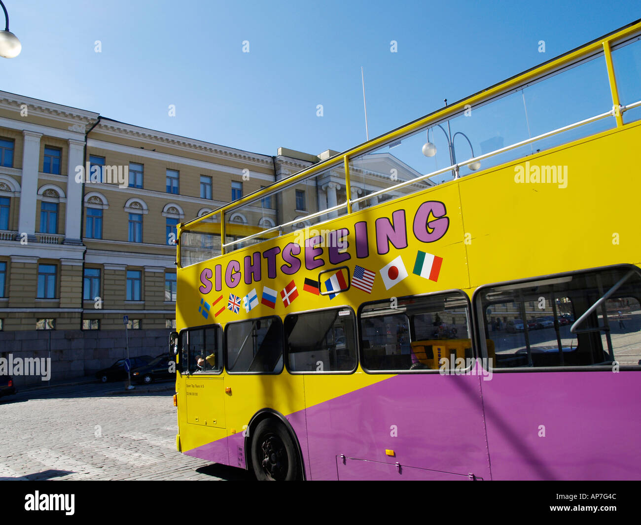 Helsinki, sightseeing bus on Senate Square Stock Photo - Alamy