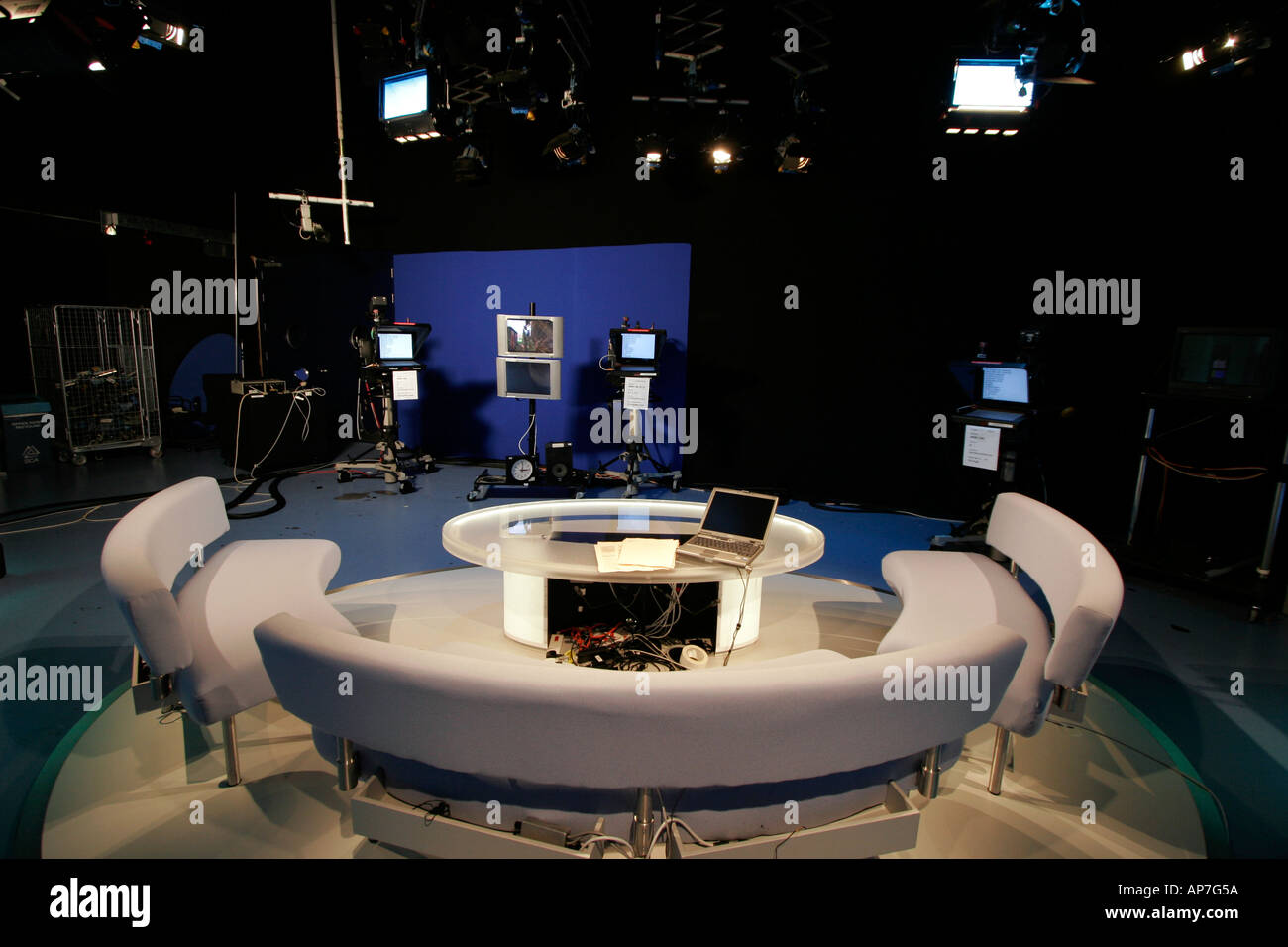 Television news studio Stock Photo - Alamy