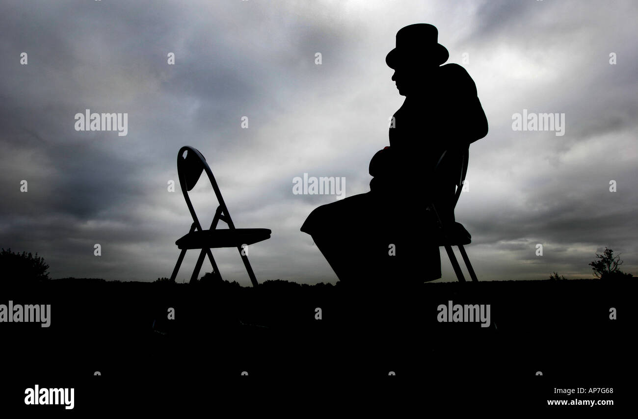 Top hat undertaker hi-res stock photography and images - Alamy