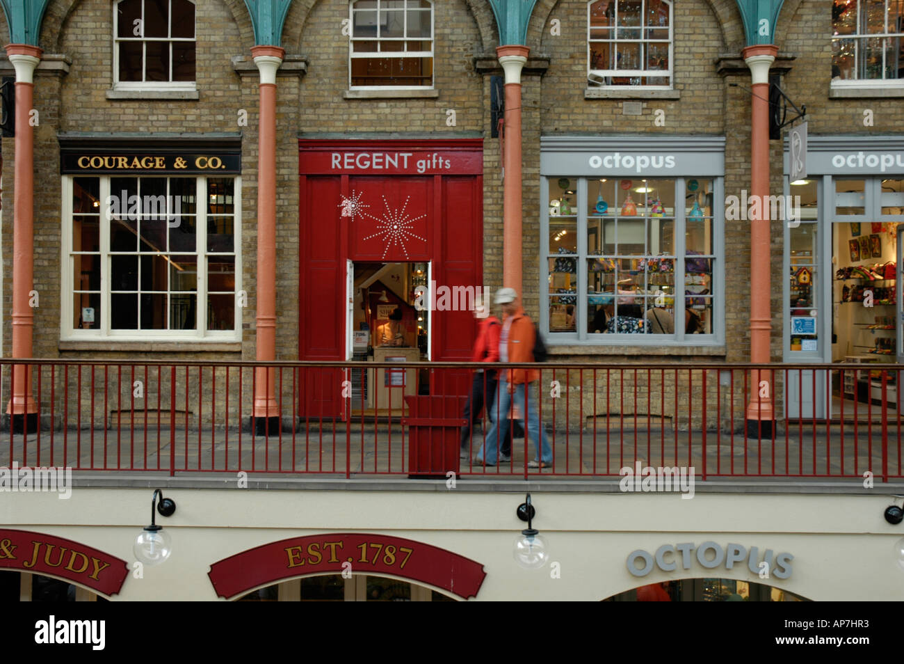 Inside London Pub Stock Photos & Inside London Pub Stock Images - Alamy