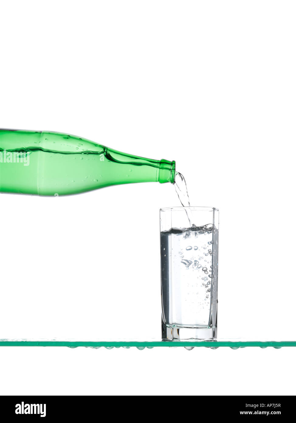 Pouring small objects hi-res stock photography and images - Alamy