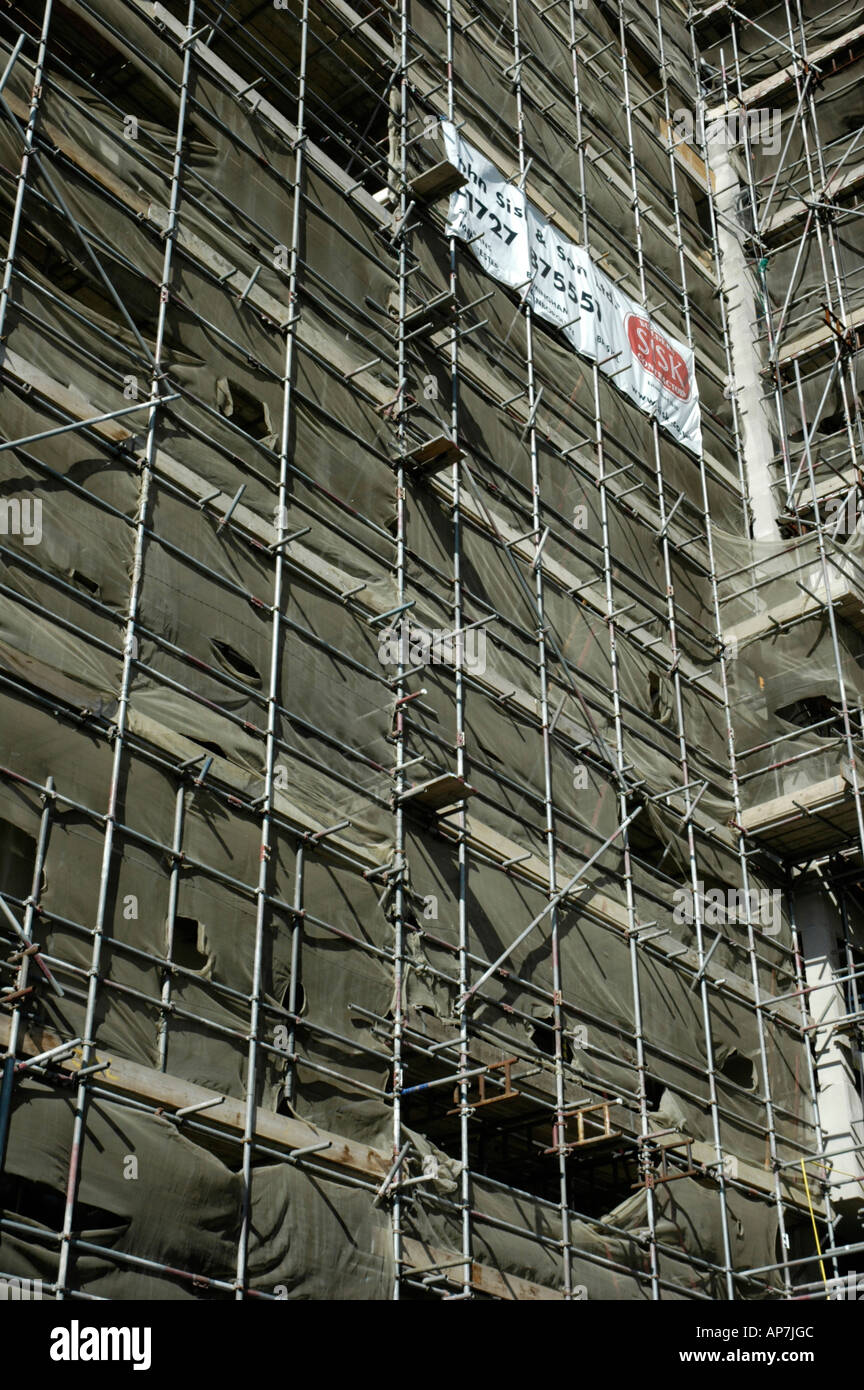 Plastic scaffold netting hi-res stock photography and images - Alamy