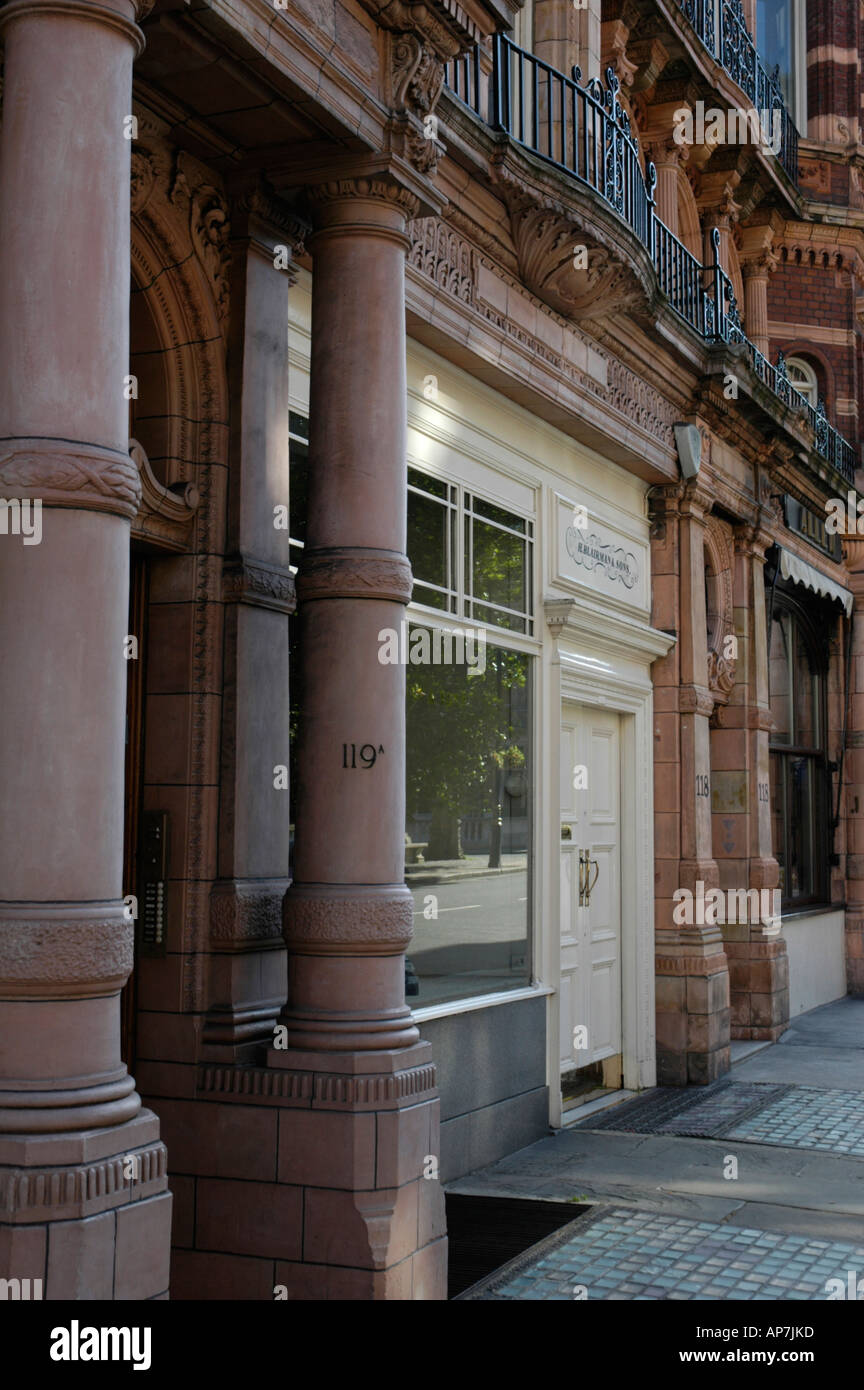 High class shops in Mayfair London UK Stock Photo - Alamy