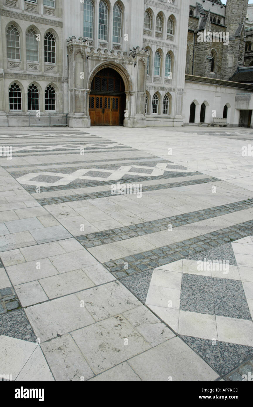Guildhall courtyard hi-res stock photography and images - Alamy