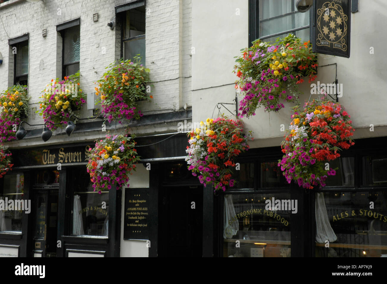 The Seven Stars public house in Carey Street next to Lincoln's Inn ...