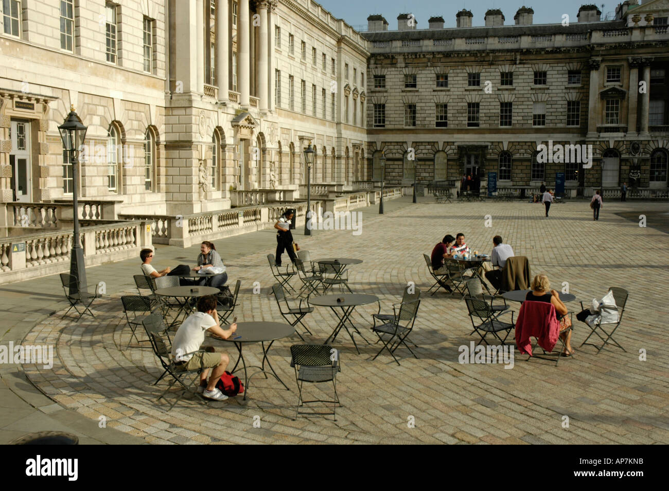 People in london courtyard hi-res stock photography and images - Alamy