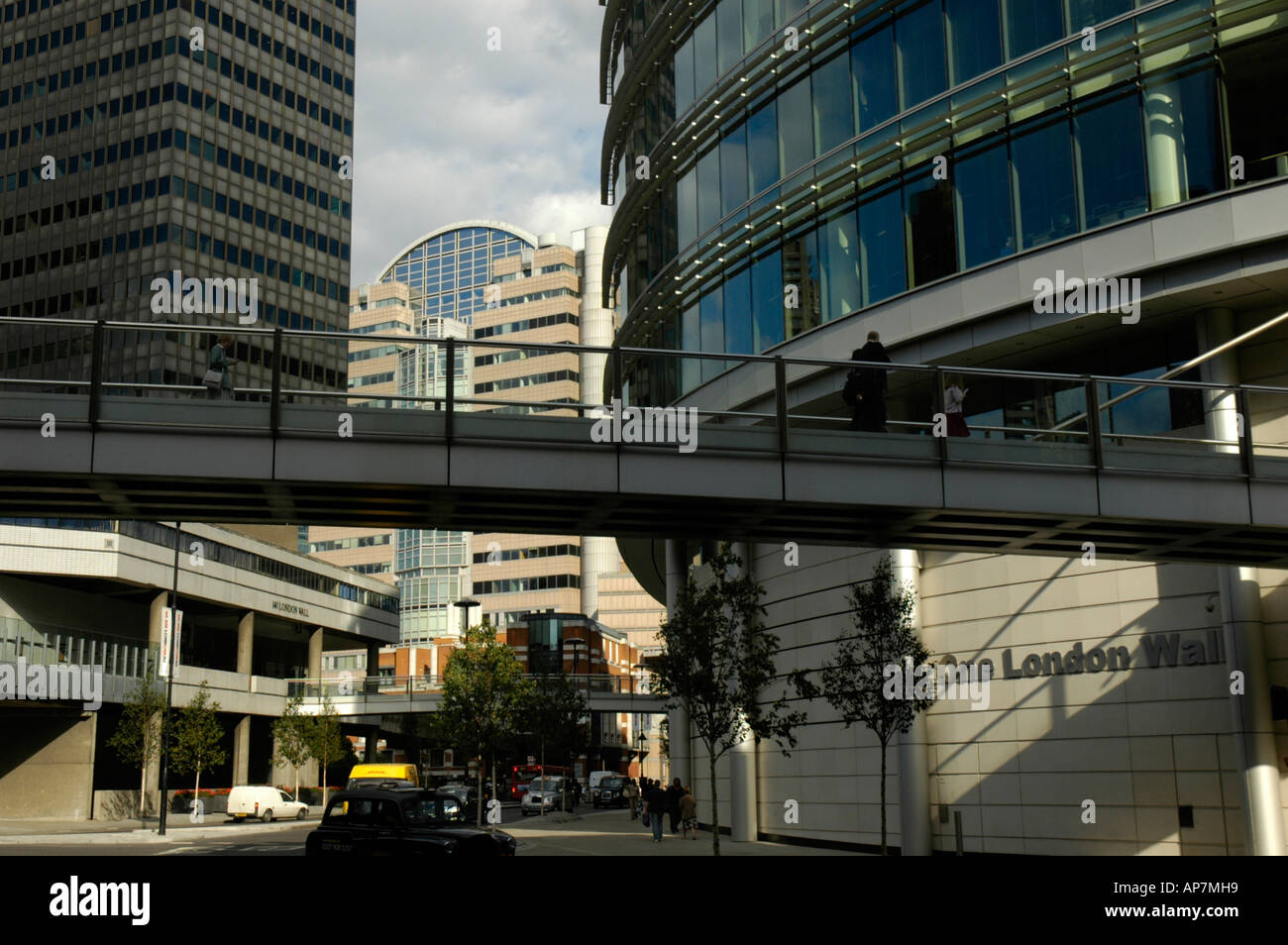 London wall in the city of london hi-res stock photography and images ...